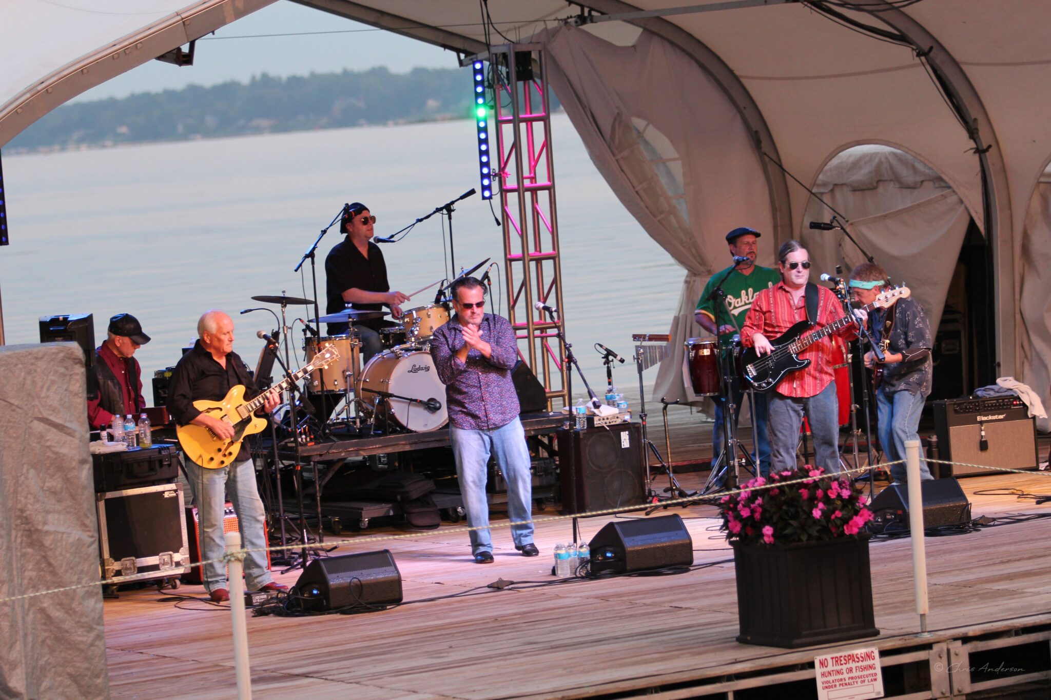 Benefits of Providing Comedy on a Floating Stage – Floating Stage ...